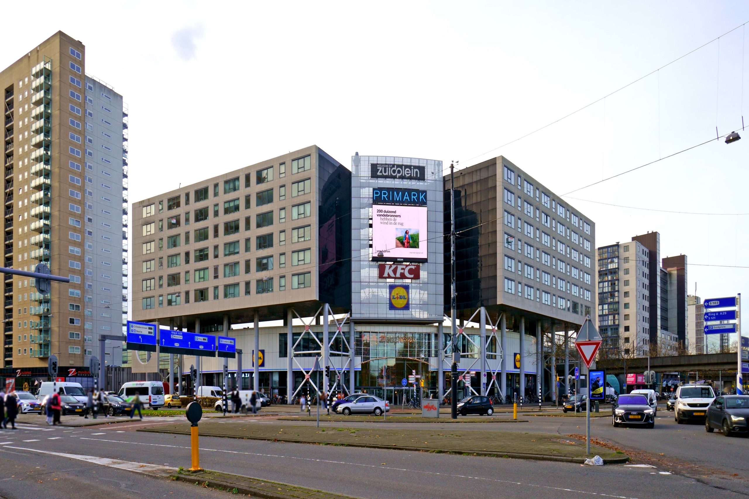 Rotterdam, Zuidplein 692 - Metterwoon vastgoed